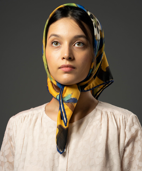 روسری کوچک زنانه موج Mowj مدل زاغ|رنگ زرد-بانی مد